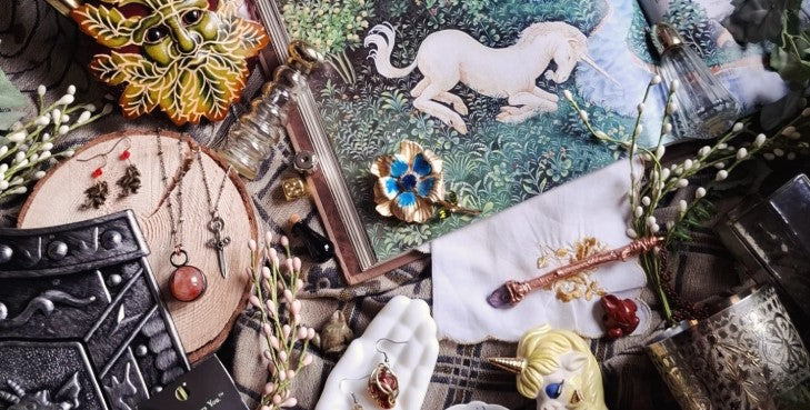 Gifts for Fantasy Lovers – Forager Vintage