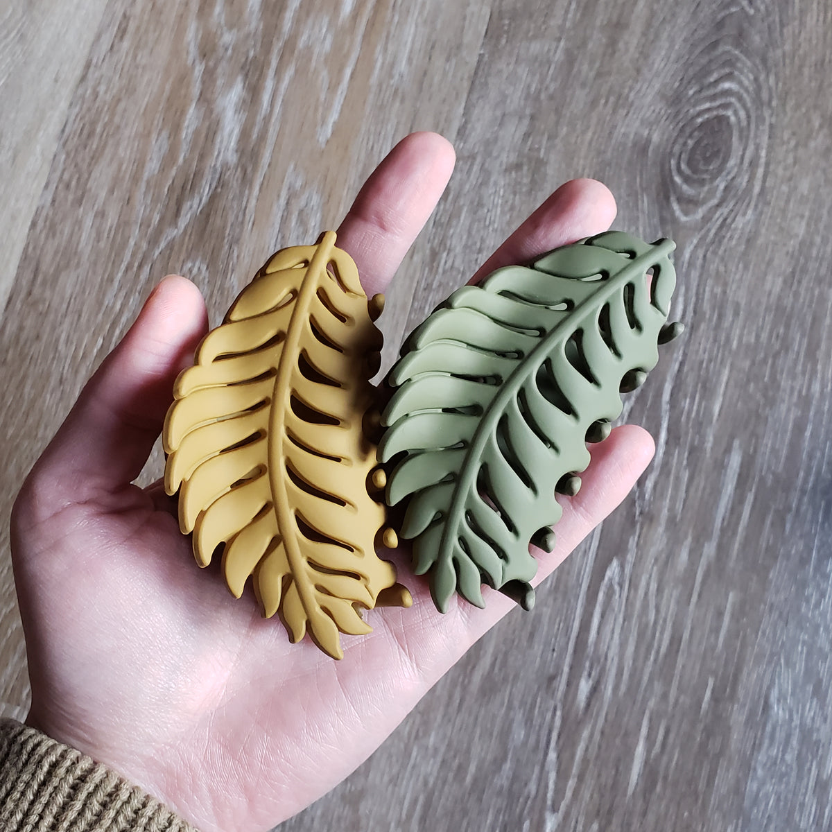 Fern Leaf Claw Hair Clip – Forager Vintage
